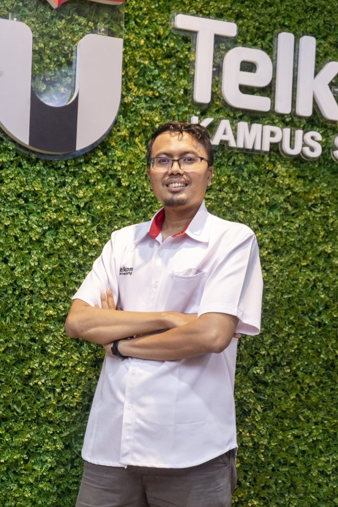 Staf Pengajar Teknik Komputer – Dosen Berpengalaman & Ahli Teknologi